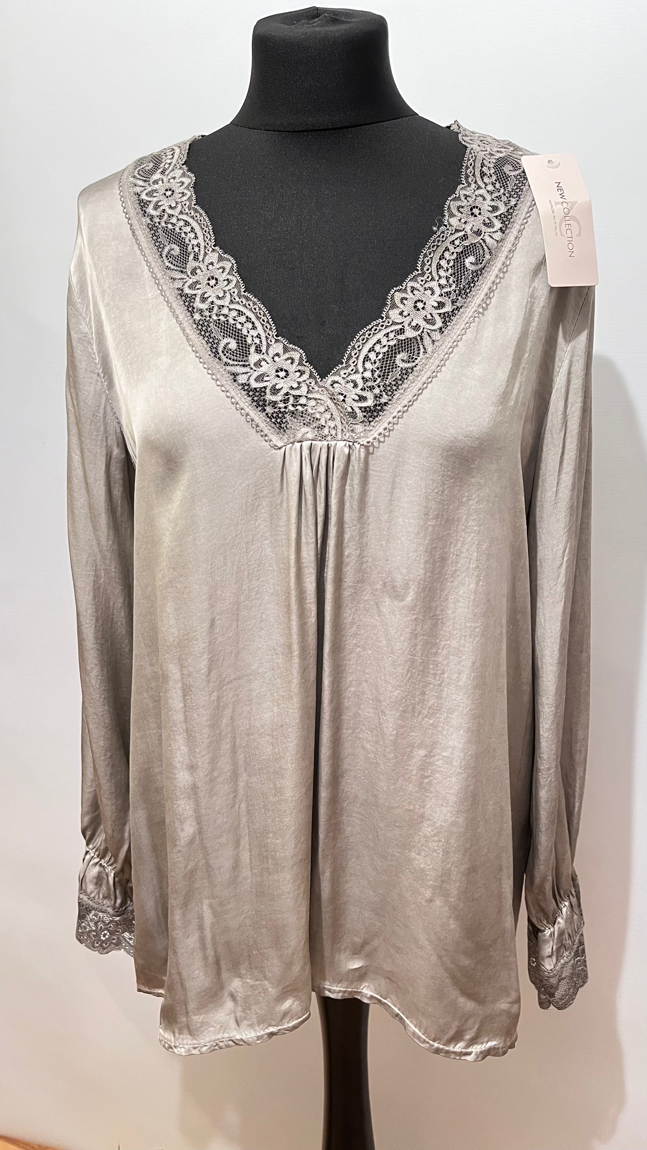 Long Sleeve Lace Cami Romantica Aria Italian Style Boutique